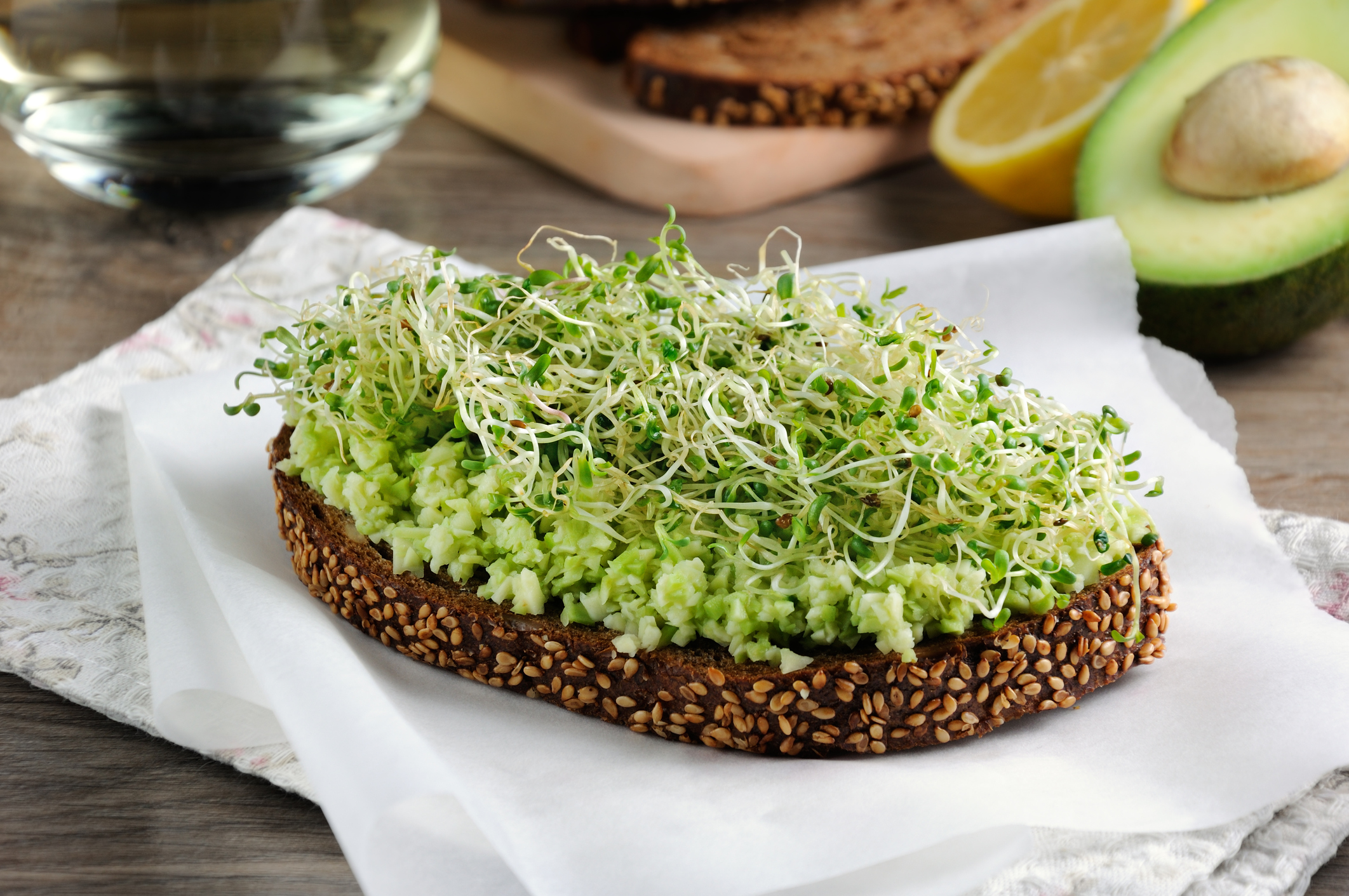 What Are The Health Benefits Of Alfalfa Sprouts? - Ethical Inc